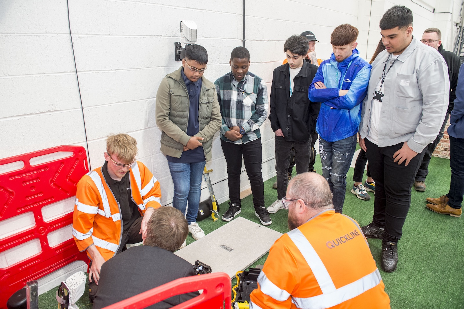 Quickline opens new Leeds logistics hub and training centre | thinkbroadband